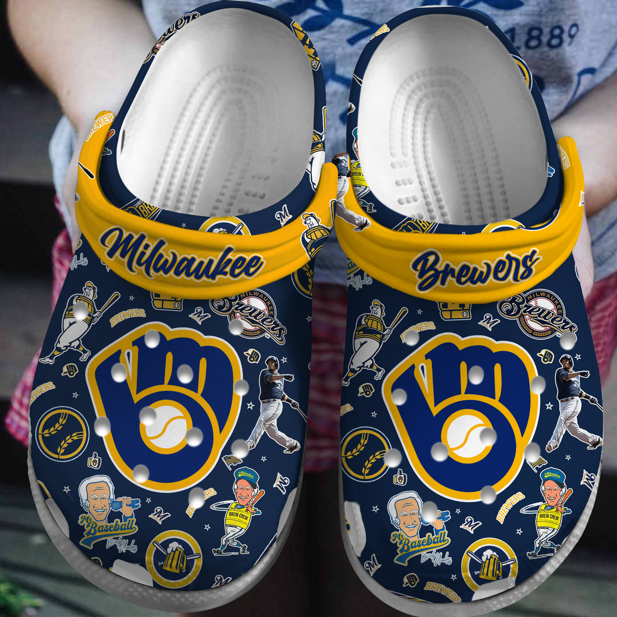 Milwaukee Brewers Logo Baseball MLB Cheer Mascot Team Members Yellow S ...